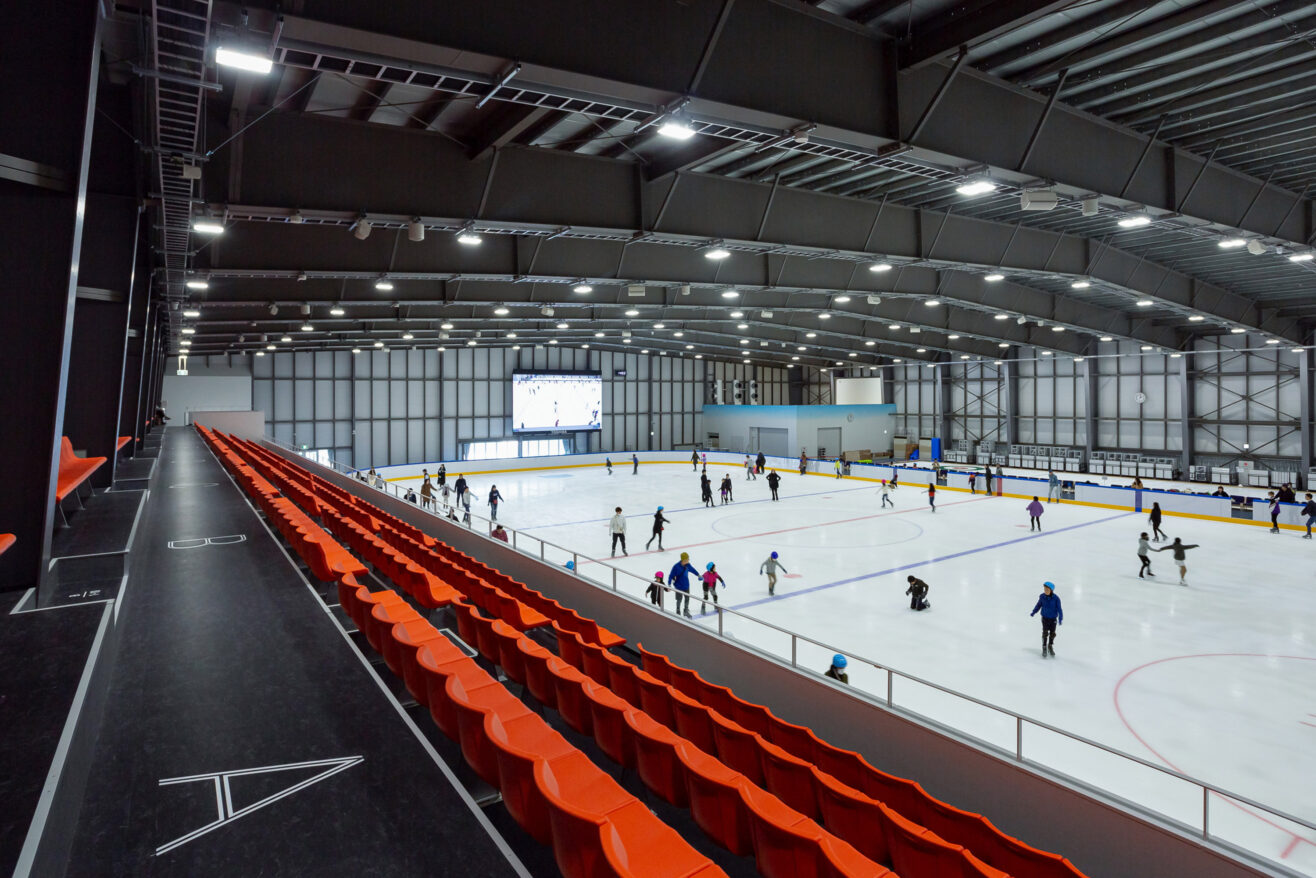 Kanku Ice Arena | Yasui Architects & Engineers