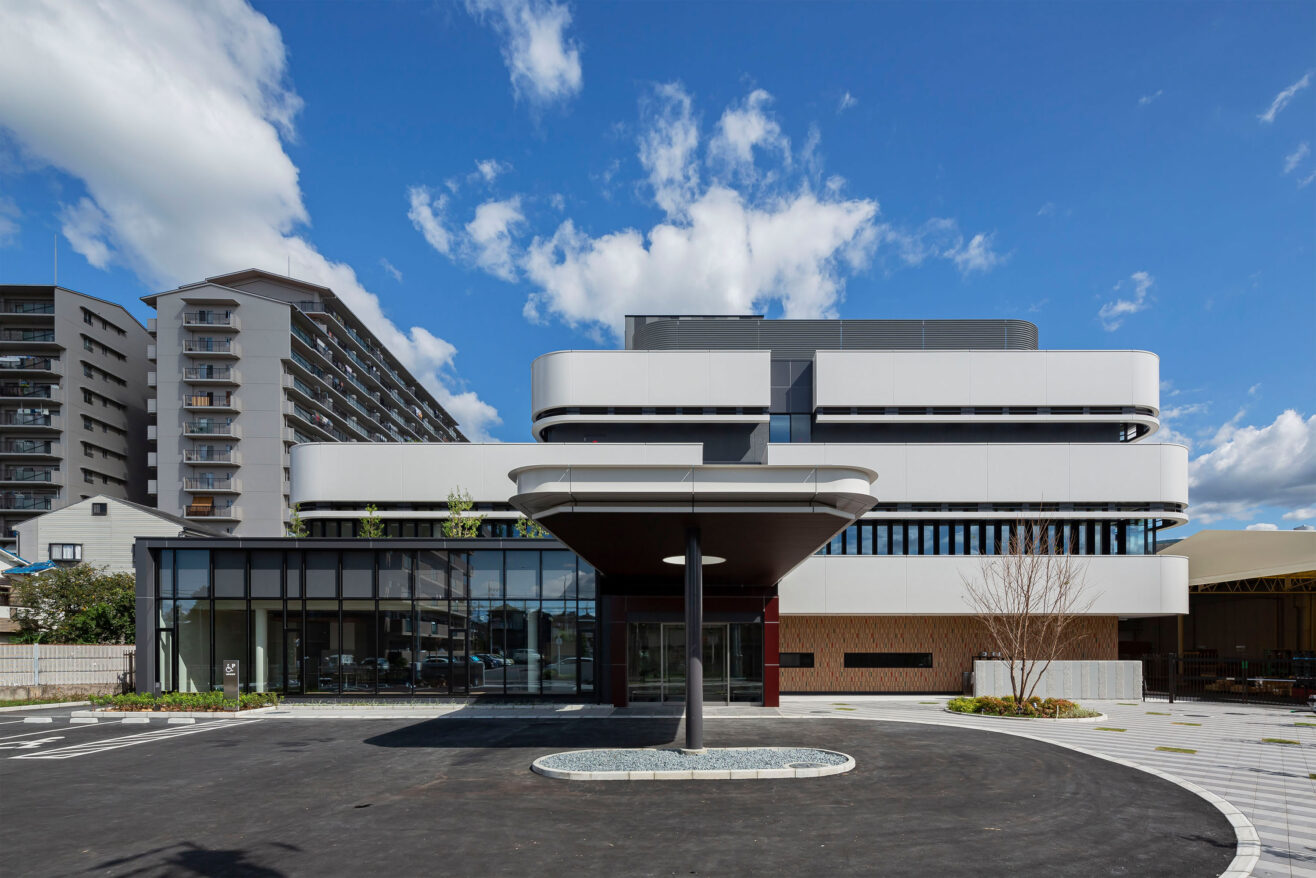 Sakura Color Products Osaka Factory | Yasui Architects & Engineers